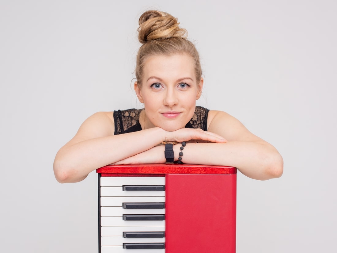 TUULI PRUUL AVALDAS KOLMANDA SINGLI OKTOOBRI LÕPUS ILMUVALT ALBUMILT ...