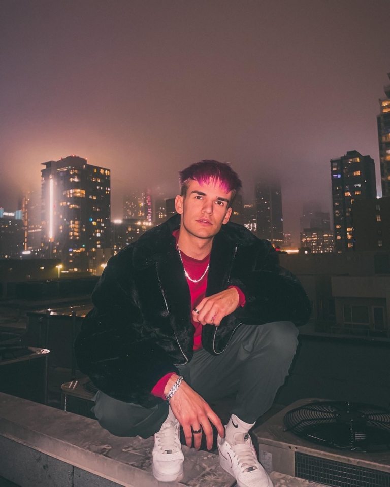 UUS SINGEL EHK KUIDAS ROZELL TÄITIS FÄNNI UNISTUSE - 🎧 MuusikaPlaneet