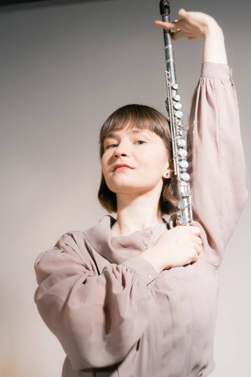 LONITSEERA FLÖTIST KATARIINA TIRMASTE AVALDAS DEBÜÜTSINGLI “SUURE-JAANI ...