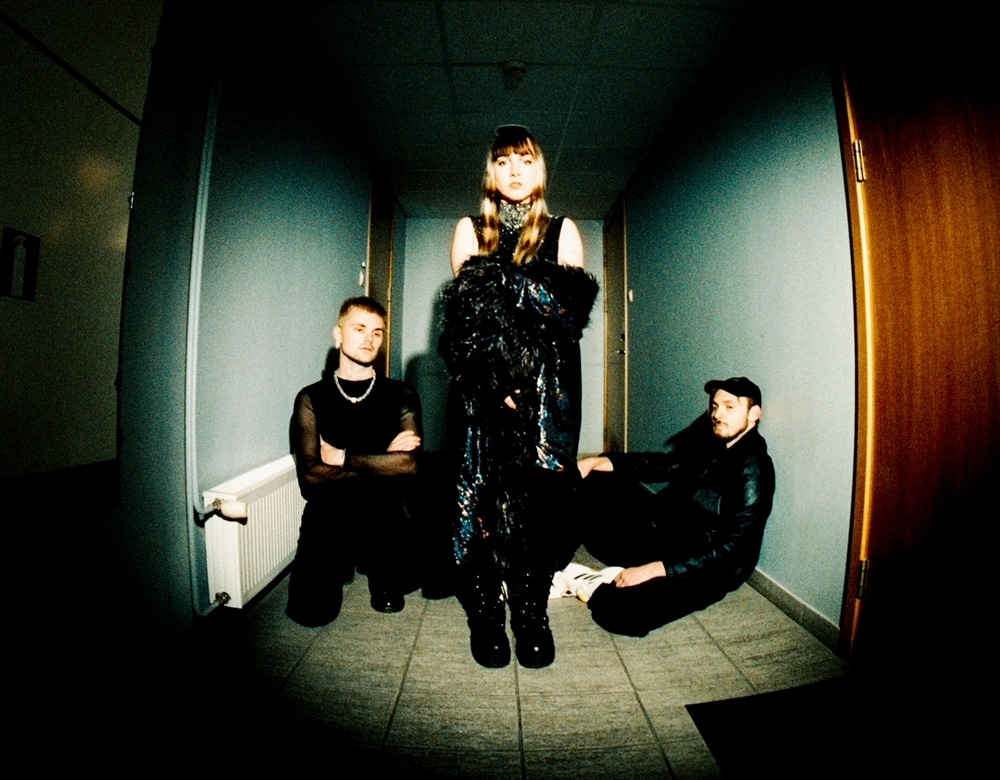 NIGHT TAPES AVALDAS KAUAOODATUD EP "ASSISTED MEMORIES" NING LÄHEB ...